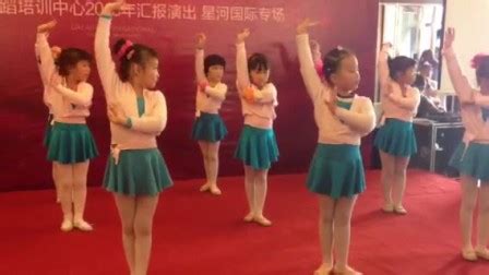 小小蜡笔穿花衣 小小蜡笔穿花衣歌曲 随意云