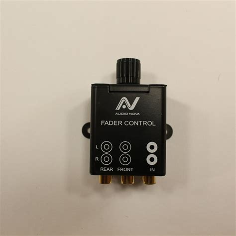 Преобразователь AUDIO NOVA LSC.1 2-х каналов RCA в 4 канала RCA с рег ...