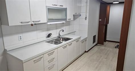 처음 청소업체를 맡겨보았습니다 가격은 결과를 보기전까진 긴가민가했는데 결과물을보니 더욱 만족도가 높아졌습니다 그거와는 별개로