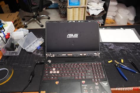 รับเปลี่ยนจอโน๊ตบุ๊ค Asus Fx505dt Al106t จอแตก จอร้าว จอเสีย เป็นเส้น สีเพี้ยน ราคา ไม่แพง