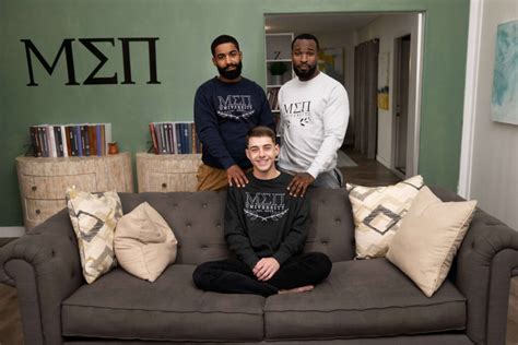 Denzel Fucks Joey Mills Joey In The Middle