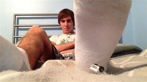 Titanic Teen Finds Tiny Car En Español