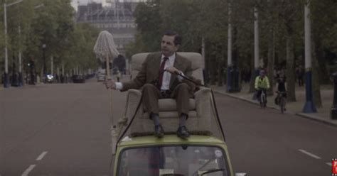 미스터빈 25주년 로완 앳킨슨 영국 여왕 부럽지 않은 퍼레이드