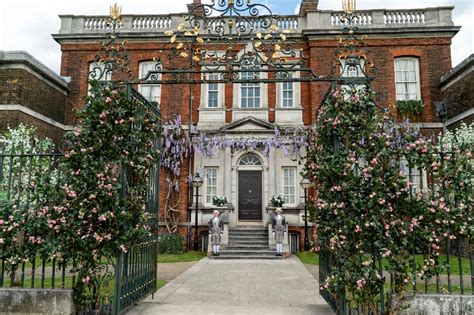 Inside Bridgertons Season 2 Filming Locations And ﻿sets Vogue Australia