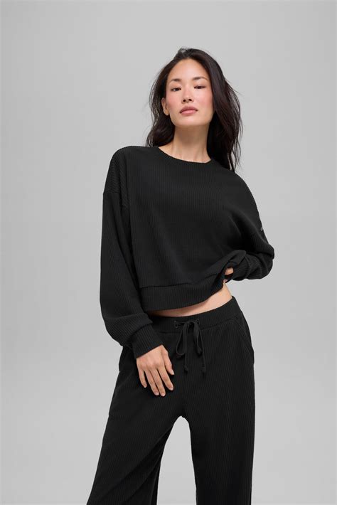 Muse Crew Neck Pullover Alo Indonesia