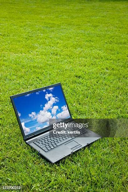 Cloud Screensaver Photos And Premium High Res Pictures Getty Images
