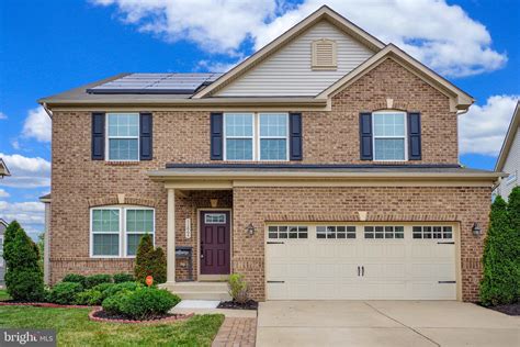 Errin Smith Remax Realty Group100