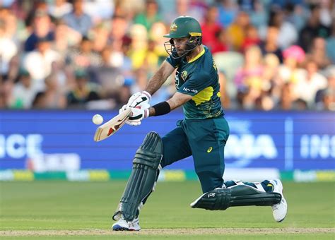 Glenn Maxwell Switch Hits For Six