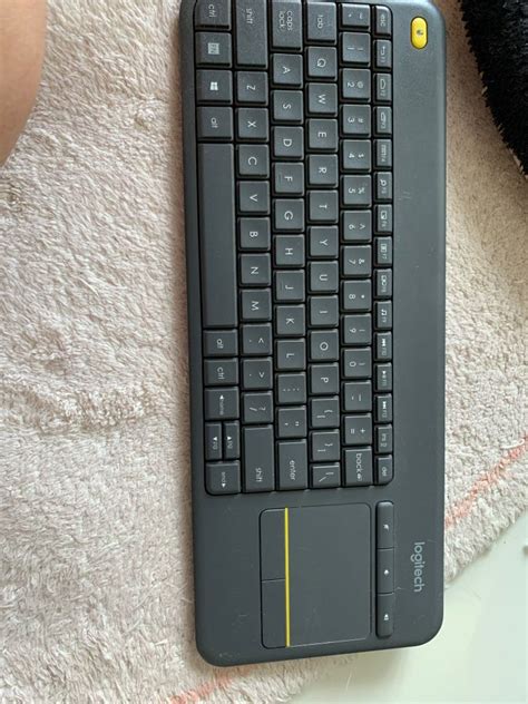 Logitech K400 Wireless Keyboard Computers And Tech Parts And Accessories Computer Keyboard On