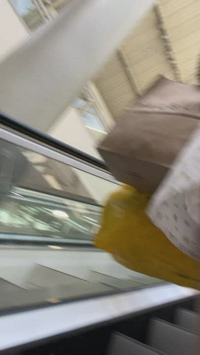 going up the escalator in a dress without panties is a dangerous game 😵