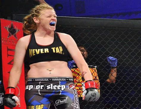 Tonya Evinger The Ufcs Blue Collar Bantamweight Ready For Ufc Sweden
