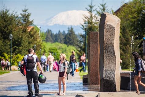 Julia Getchell On Linkedin Humanresources Hiring Hr Highereducationjobs Bonus Hybridwork