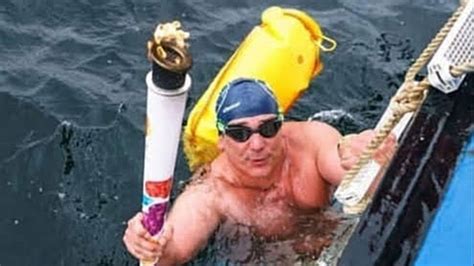 Es De Quilmes Se Animó A Nadar Entre Los Hielos De Ushuaia Sin Neoprene Y Hoy Es Un Referente