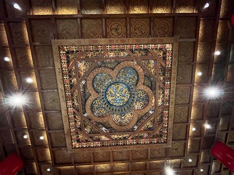 Ciping Huang 黄慈萍 On Twitter 中国宫廷风格的圆山饭店依然是臺灣首屈一指的大型國際性飯店也是我最喜欢的饭店它建立在二战结束前被日本飞机烧毁的原日本神社之上是百