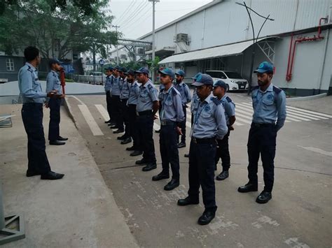 5 benefits of hiring security guards in dhaka