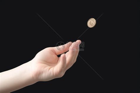 投掷硬币高清图片下载 正版图片 摄图网