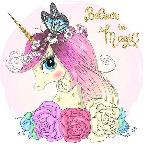 دست دختر کوچولوی زیبا و تکشاخی زیبا را با تاج و پروانه روی سر خود کشید