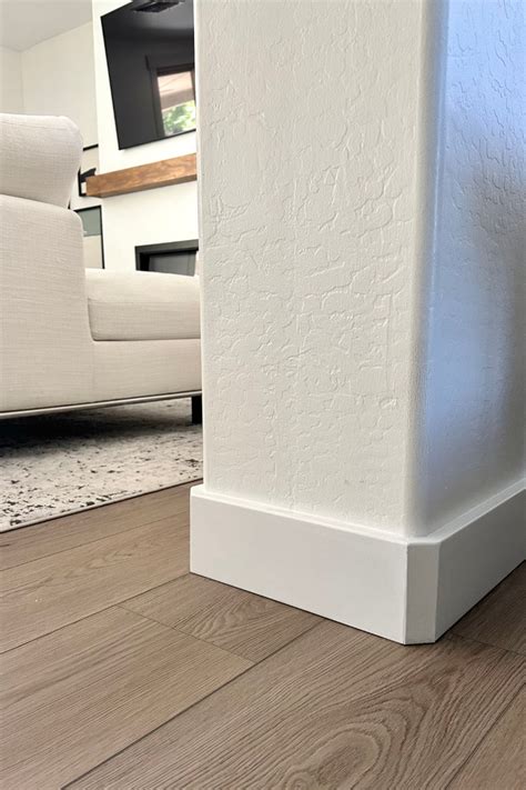 Round Corner Baseboard Molding