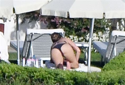 Jennifer Aniston Sexy And Topless 61 Photos Thefappening
