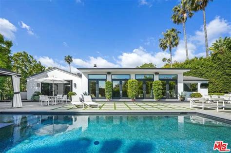 942 N Alpine Dr Beverly Hills Ca 90210 Mls 05 058759 Redfin