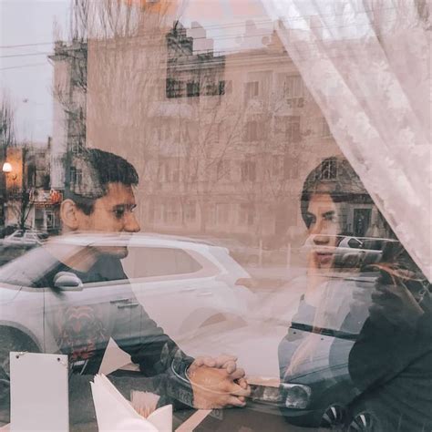 Идея для парной фотосессии пара любовь визуал экспозиция отражение