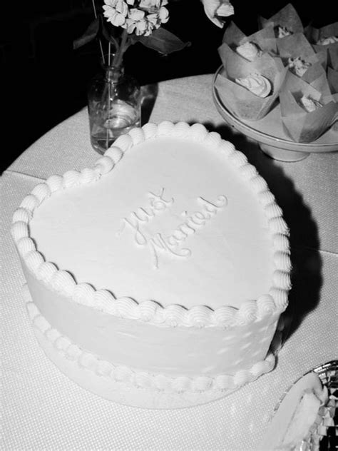 30 Beautiful Heart Shaped Wedding Cake Ideas For A Dreamy Romantic