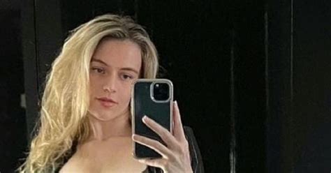 Vera Dijkmans Muestra Su Espectacular Figura Modelando Su Ropa Interior Noticias