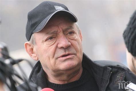 Антон Радичев пред ПИК и Час Пик Не псувам в Народния театър Информационна агенция ПИК