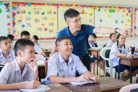 เปรียบเทียบ ความแตกต่างระหว่าง การศึกษาไทยกับต่างประเทศ แบบชัดแจ้ง