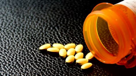 107 Pill Bottle Black Background Stock Videos Footage And 4k Video