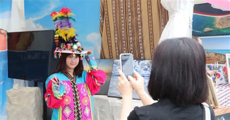 [포토]볼리비아 전통의상 체험