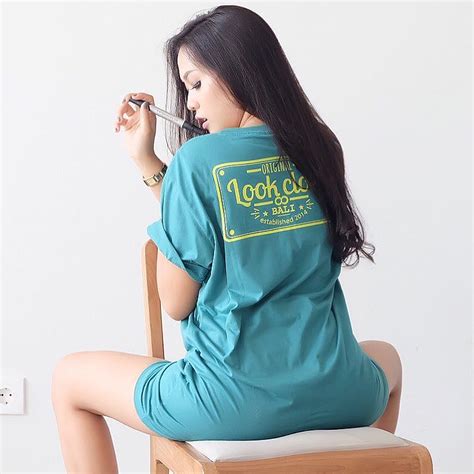 Foto Model Cewek Kaos Distro Cantik Kumpulan Foto Model Distro