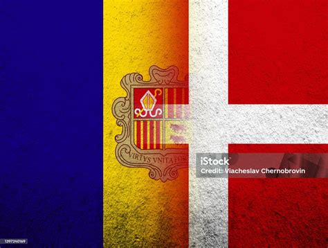 안도라 계곡의 공국과 덴마크 국기의 왕국 국기 그런 지 배경 0명에 대한 스톡 벡터 아트 및 기타 이미지 0명 경쟁 고풍스런 Istock