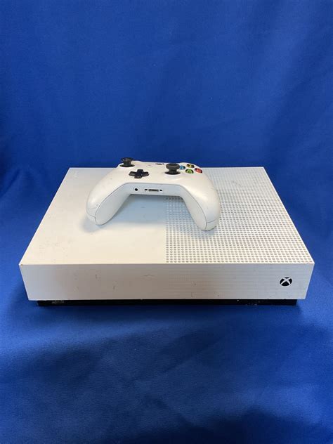 Microsoft Xbox One Console And Controller Badgers Auctions On Site And Online Auctions In High