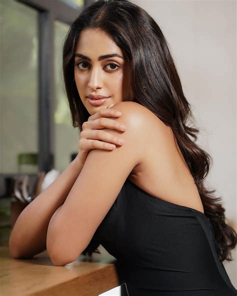 Sini Shetty Bio Age Height Wiki Models Biography