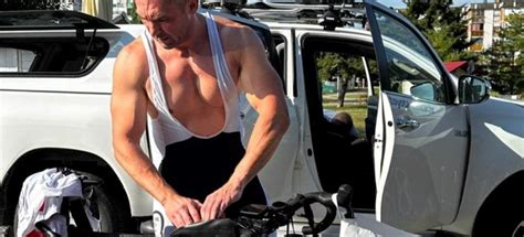 Marko Kos Marko Deša I Aleksandar Zorić Na Tuđmancu Započeli Put Za Fuji Njihova Hrabrost