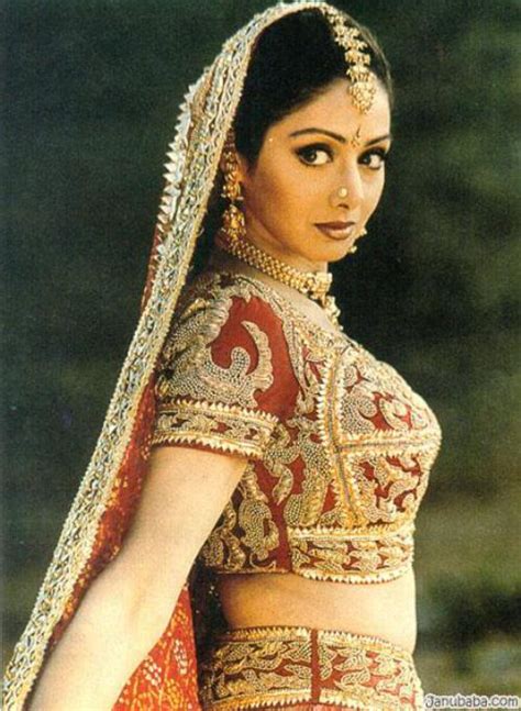 سری دیوی درگذشت؛ بازیگر زن زیبای هندی سری دیوی فوت کرد عکس