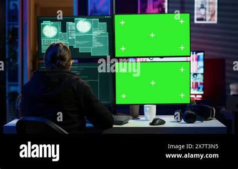 Scammer Hacking Using Green Screen Pc And Getting Critical Error