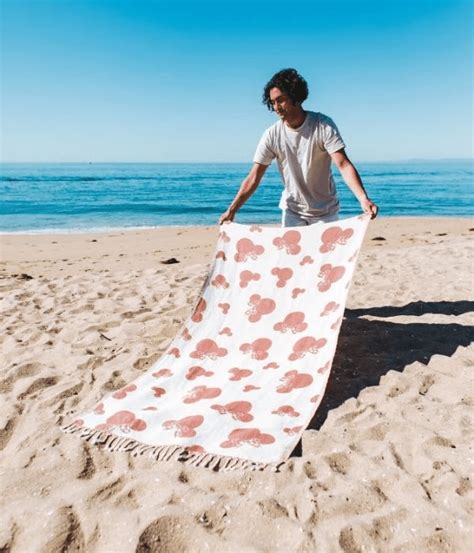 Sandcloud Towel Review Is It Worth It Ireviews