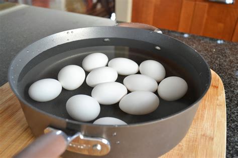With A Lil Twist How To Boil An Egg Hard Boil