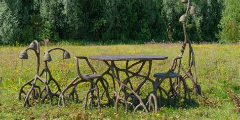 Knock On Wood Furniture Series Recombines Organic Lignin With Cellulose Found On Trees