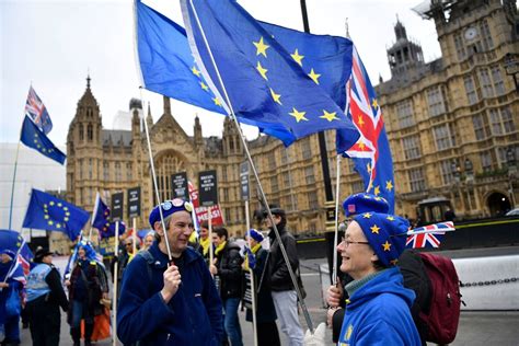 Britains Theresa May Faces No Confidence Vote After Crushing Rejection