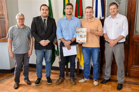 Hspi Apresenta Médicos Do Consultório Da Dor Ao Chefe Do Executivo