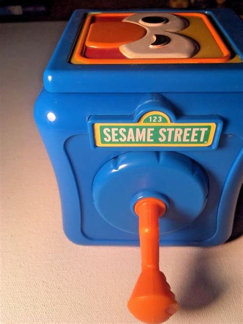 Sesame Street Elmo Jack In The Box Musical Mattel 2006 Talks And Laughs
