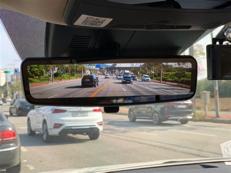 편안하고 안전하게 후방 시야 확보 디지털 센터 미러 올댓카니발