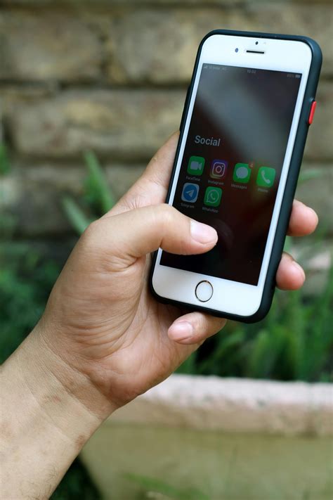 가젯 개인 기기 고급 전화 기술 네트워킹 디지털 기기 메시징 앱 모바일 화면 소셜 네트워킹 소셜 미디어 소통