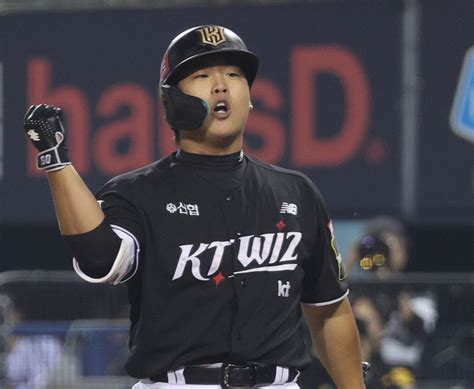 Kt 강백호 연봉 7억원에 계약…fa 앞두고 141 4 최고 인상