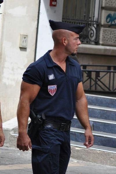 Muscle Cops Tumbex