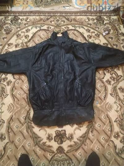 جاكت حريمي جلد طبيعي بحاله جيده مقاس ٤٠ مقاس كبير ملابس حريمي 199623996