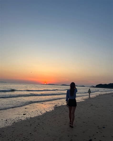 최정인 최정인 Added A New Photo 최정인 최정인 Added A New Photo